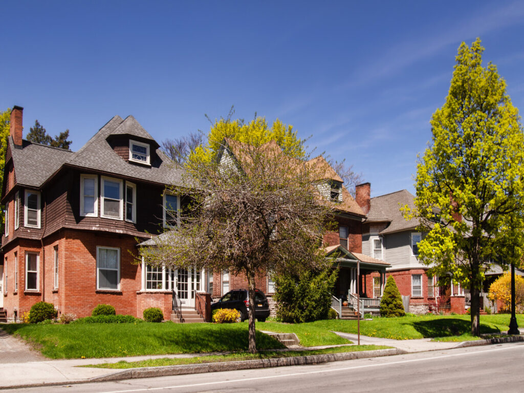 The Difference Between Exurbs vs. Suburbs